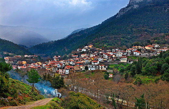 Hiking around Steni village in Evia