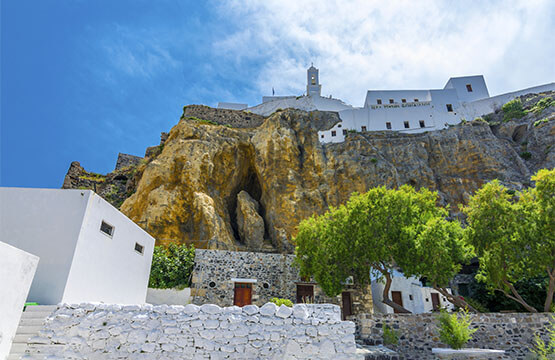 Walk through the city of Mandraki